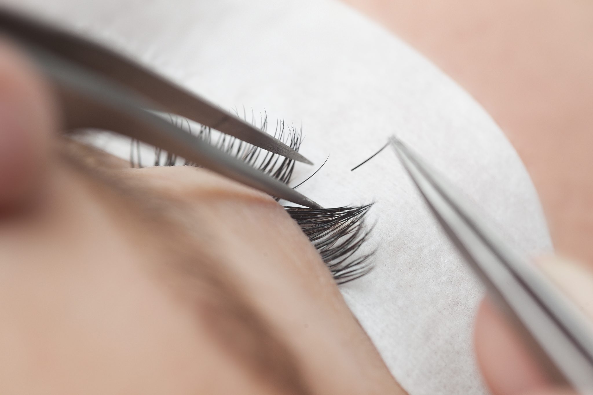 Eyelash Extension Course | Cosmetology Courses In Minnesota